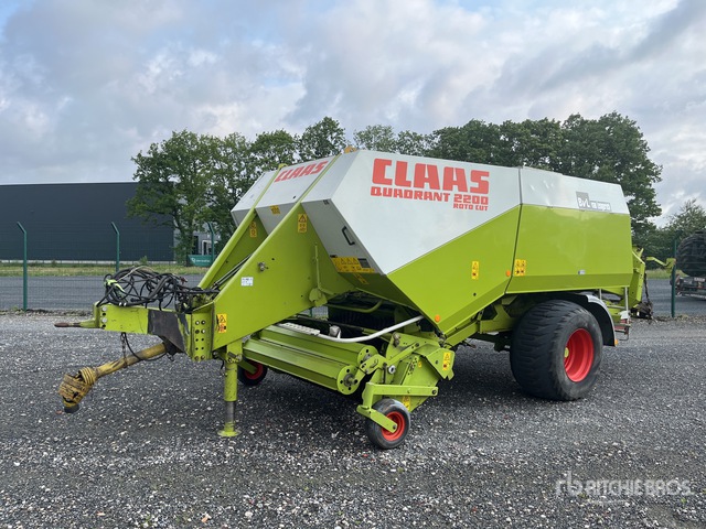 2002 Claas Quadrant 2200RC Big Square Baler | Ritchie Bros. Auctioneers