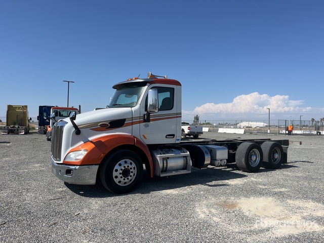 2016 Peterbilt 579 6x4 Cab and Chassis | Ritchie Bros. Auctioneers