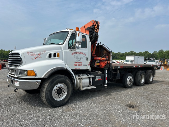 2005 Palfinger PK 32080 C 17860 lb Knuckle Boom on 2005 Sterling LT9500 ...