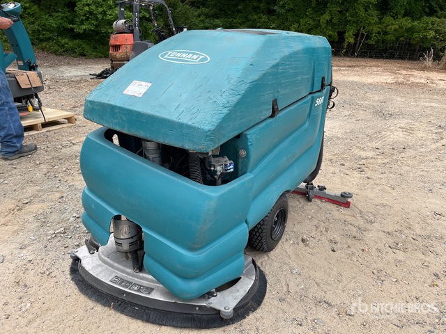 2009 Tennant 5680 Walk-Behind Electric Floor Scrubber | Ritchie Bros ...