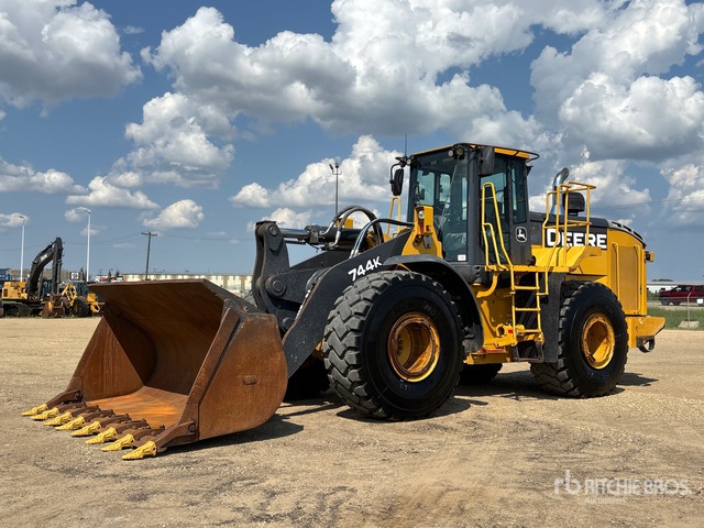 2010 John Deere 744K Wheel Loader | Ritchie Bros. Auctioneers