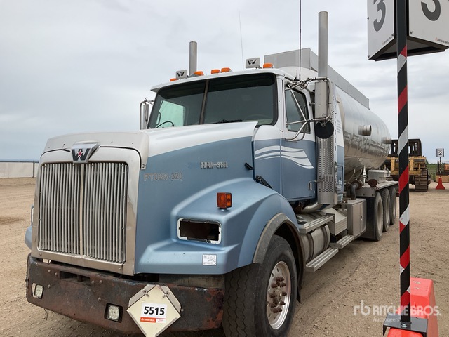 2005 Western Star 4900SA 22000 L 8x6 Sleeper Stainless Steel Tanker ...