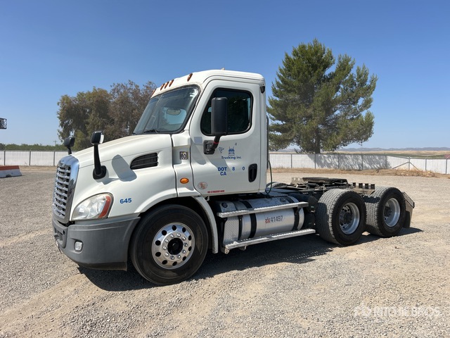 2014 Freightliner Cascadia 113 6x4 T/A Day Cab Truck Tractor | Ritchie ...
