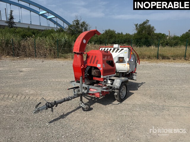 2016 Bugnot BV N.56 Broyeur A Vegetaux S/A Wood Chipper (Inoperable) | Ritchie Bros. Auctioneers