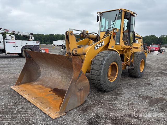 1999 John Deere 624H Wheel Loader | Ritchie Bros. Auctioneers