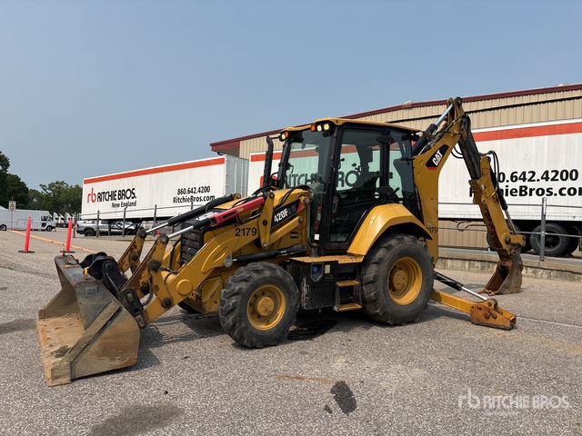 2017 Cat 420F2 IT 4x4 Backhoe Loader | Ritchie Bros. Auctioneers