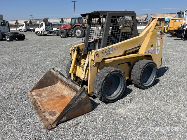 Gehl 6635 DXT Series II Skid Steer Loader | Ritchie Bros. Auctioneers