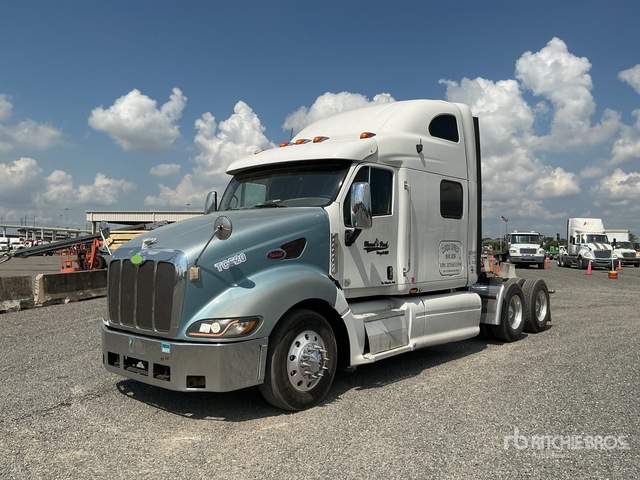 2003 Peterbilt 387 6x4 T/A Sleeper Truck Tractor | Ritchie Bros ...