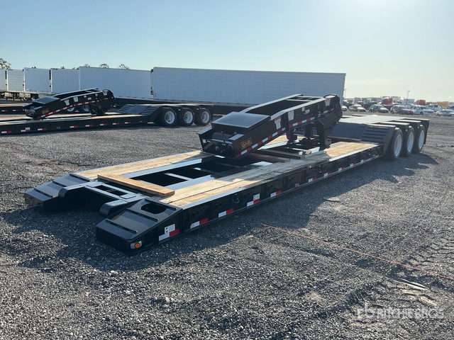 2025 Witzco RG-52 Tri/A Removable Gooseneck Lowboy Trailer | Ritchie Bros. Auctioneers