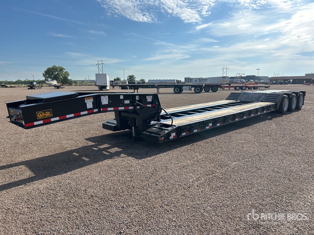 2025 Witzco RG-52 Tri/A Removable Gooseneck Rimorchio ribassato | Ritchie Bros. Auctioneers