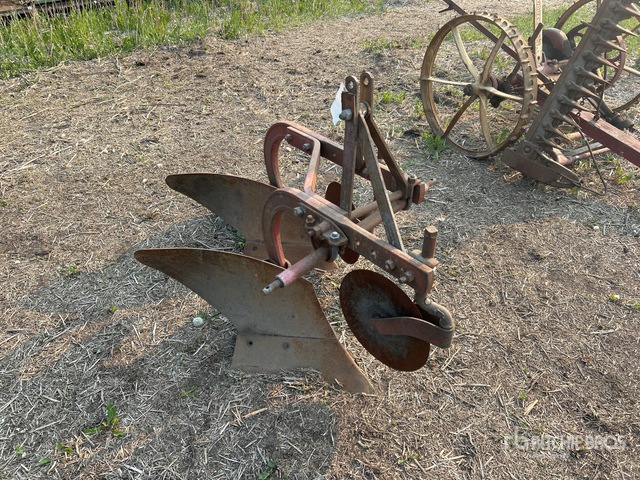 Dearborn 2 Bottom Breaking Plow | Ritchie Bros. Auctioneers