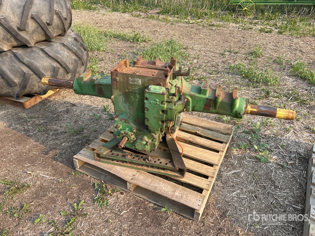 John Deere 720/730 Rear End | Ritchie Bros. Auctioneers