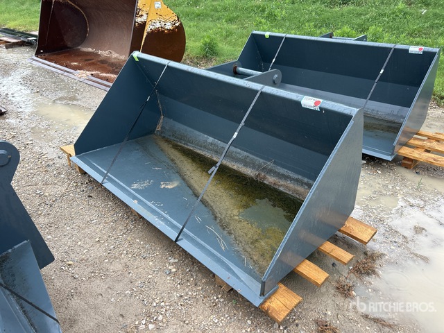 Gehl 72 in Telehandler Bucket | Ritchie Bros. Auctioneers