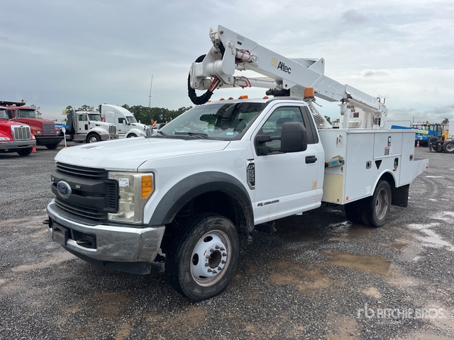 Altec AT37G 37 ft on 2017 Ford F-550 XL 4x2 Bucket Truck | Ritchie Bros ...
