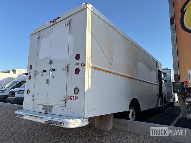 2003 Freightliner MT35 Cargo Van in Peoria, Arizona, United States ...
