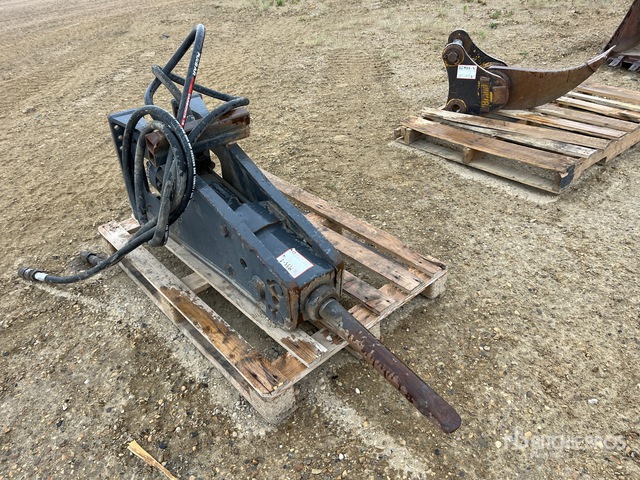 Backhoe Hydraulic Breaker | Ritchie Bros. Auctioneers