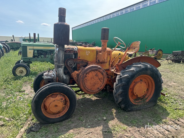 1954 La Pampa T01 2WD Wide Front Tractor histórico | Ritchie Bros ...