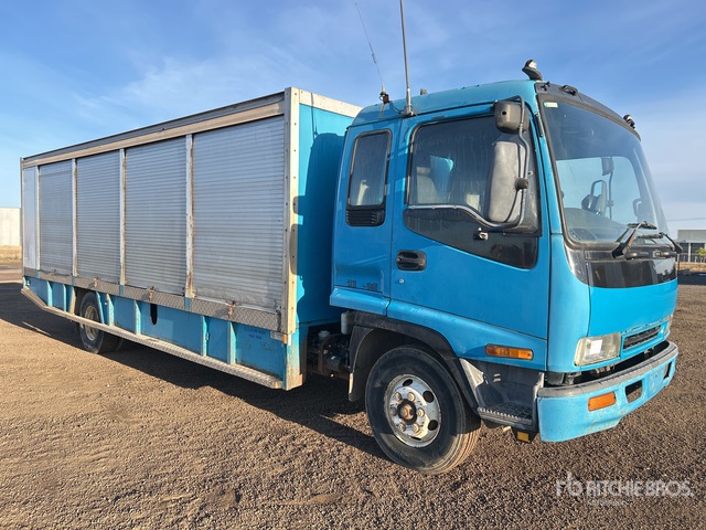 2004 Isuzu FRR 550 4x2 Van Truck | Ritchie Bros. Auctioneers