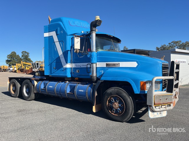 1993 Mack CLR822RSX 6x4 Sleeper Truck Tractor | Ritchie Bros. Auctioneers
