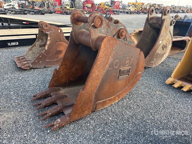 Entek 36 in Digging Excavator Bucket - Fits Volvo EC290 | Ritchie Bros ...