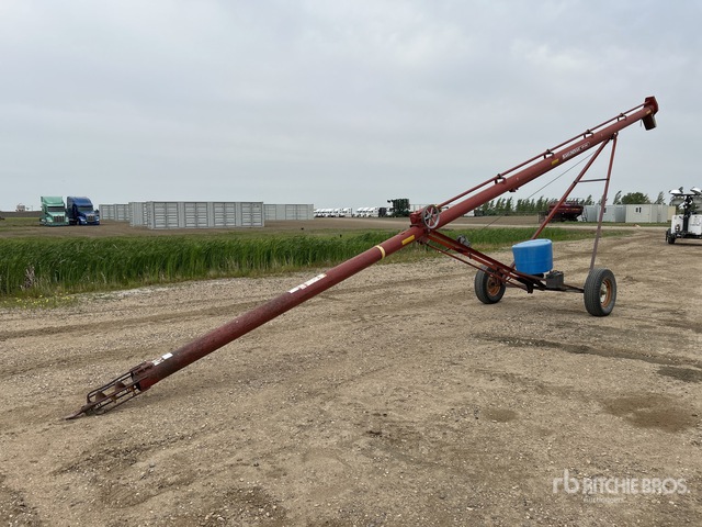 Sakundiak HD7-1200 7 in x 39 ft Grain Auger | Ritchie Bros. Auctioneers