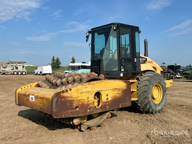 2008 Cat CP663E Padfoot Drum Compactor | Ritchie Bros. Auctioneers