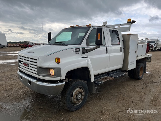 2005 GMC C4500 4x4 Crew Cab Service Truck | Ritchie Bros. Auctioneers