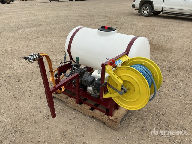 Custom Built RTV Sprayer 20 ft Pull-Type Sprayer | Ritchie Bros ...