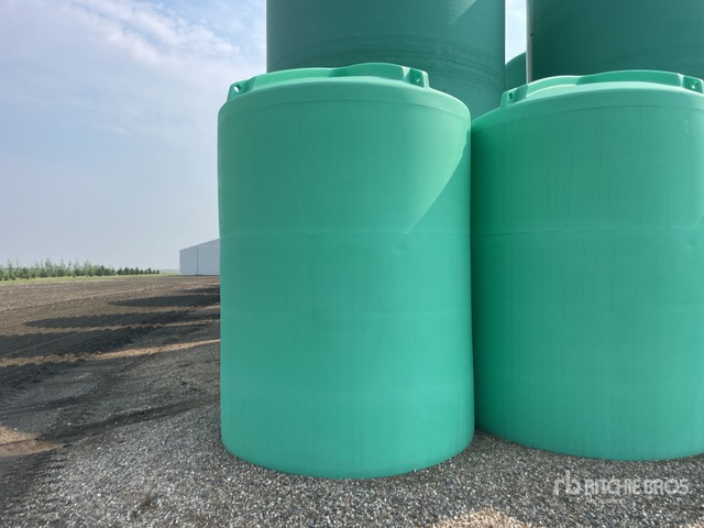 Endura Plas 3000 gal Poly Tank | Ritchie Bros. Auctioneers