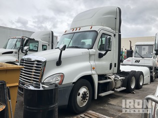 2018 Freightliner CA125DC 6x4 T/A Day Cab Truck Tractor (Inoperable) in ...