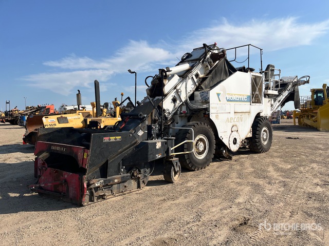 2007 Roadtec SB1500D Wheel Asphalt Transfer Machine | Ritchie Bros ...