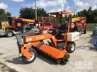 2019 Lay-Mor SM300 Self-Propelled Broom in Orlando, Florida, United ...