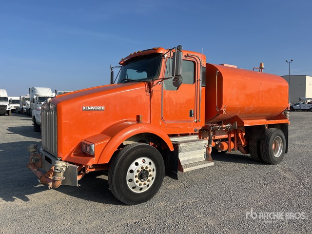 2006 Kenworth T800 2000 gal 4x2 Water Truck | Ritchie Bros. Auctioneers