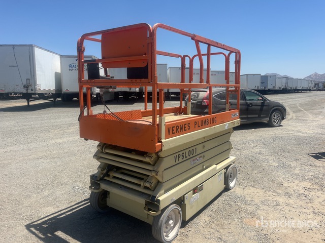 2001 JLG 2646E2 Electric Scissor Lift | Ritchie Bros. Auctioneers