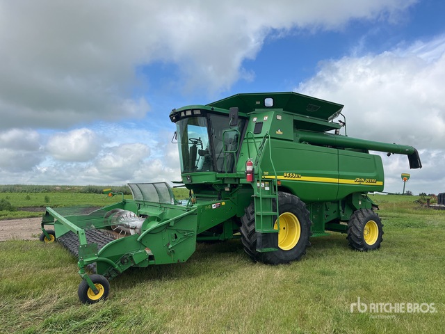 2001 John Deere 9650 STS Combine Harvester | Ritchie Bros. Auctioneers