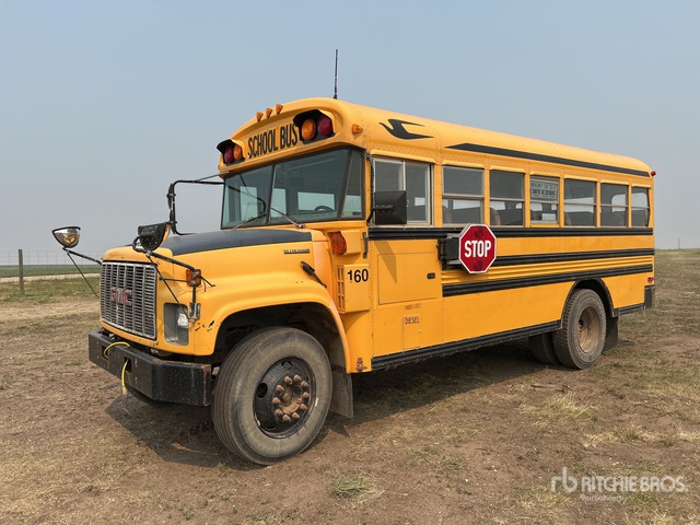 2002 BlueBird Vision 4x2 36-Seat School Bus | Ritchie Bros. Auctioneers