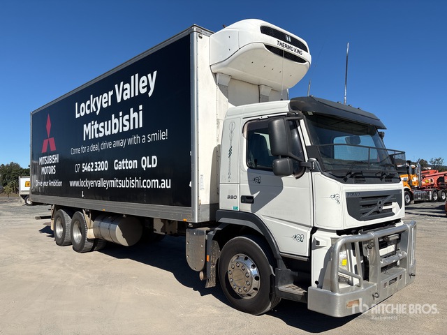 2013 Volvo FM11 6x4 Refrigerated Truck | Ritchie Bros. Auctioneers
