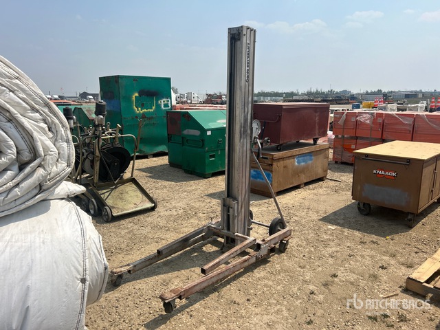 Genie SL-18 Vertical Mast Lift | Ritchie Bros. Auctioneers