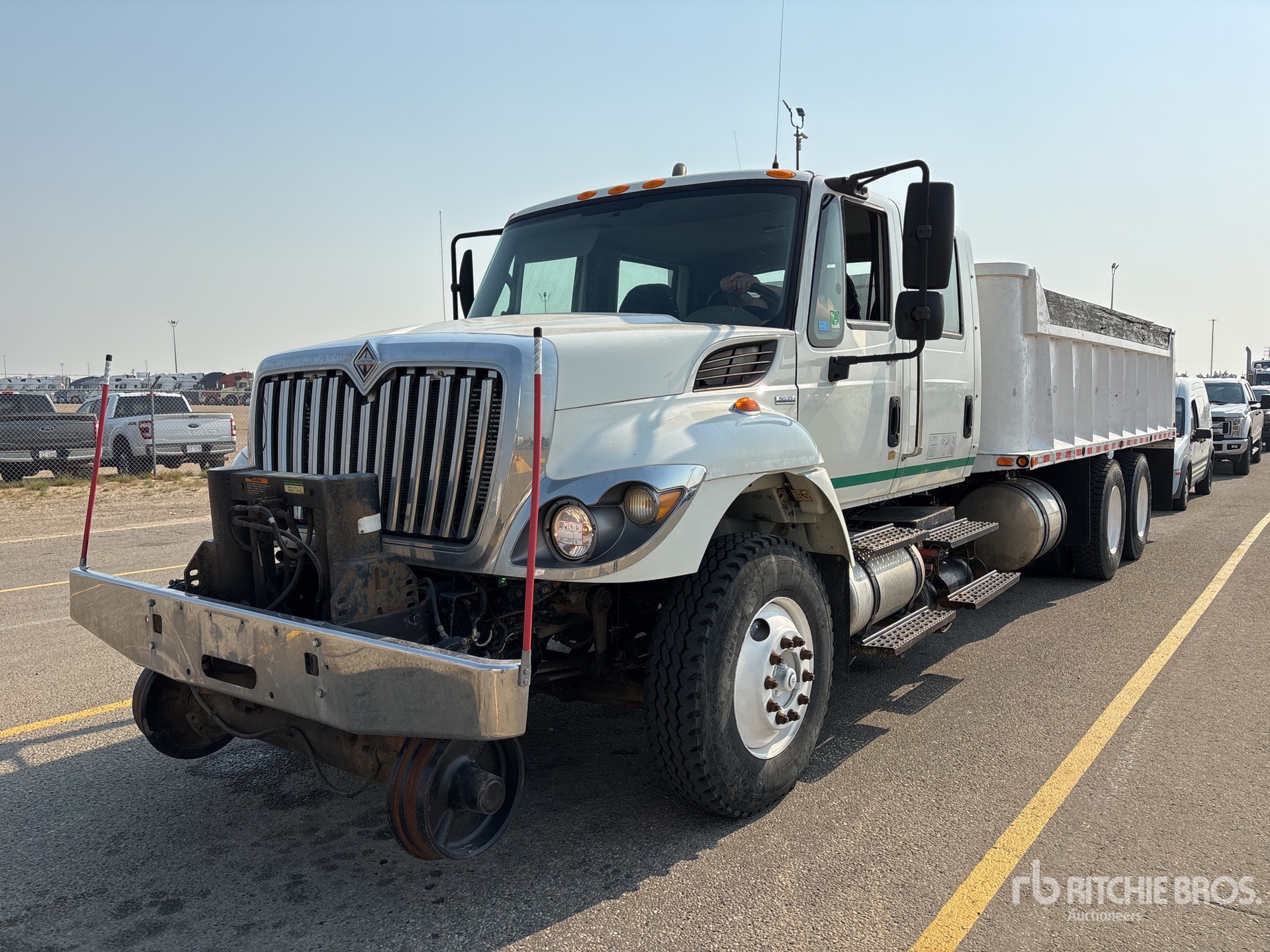 2009 International Workstar 7400 6x4 Tipper Truck | Ritchie Bros. Auctioneers