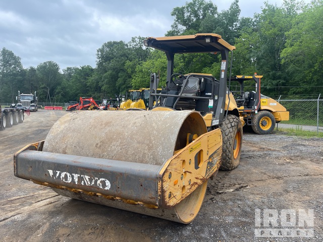 Volvo SD115B Smooth Drum Compactor in Guntersville, Alabama, United ...