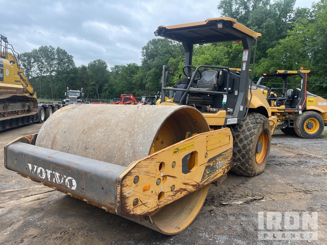 Volvo SD115B Smooth Drum Compactor in Guntersville, Alabama, United ...