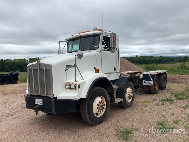 1992 Kenworth T800 8x4 Twin-Steer Cabina y chasis | Ritchie Bros. Auctioneers