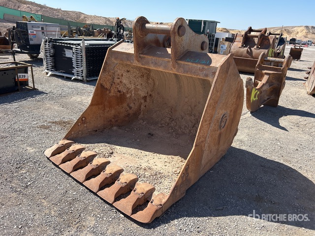 Central fabricators 72 in Digging Excavator Bucket - Fits 349 | Ritchie ...