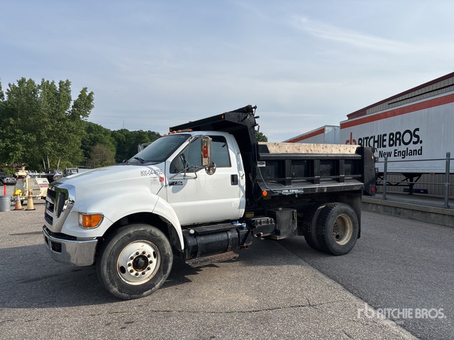 2015 Ford F-750 XL 4x2 S/A Dump Truck | Ritchie Bros. Auctioneers