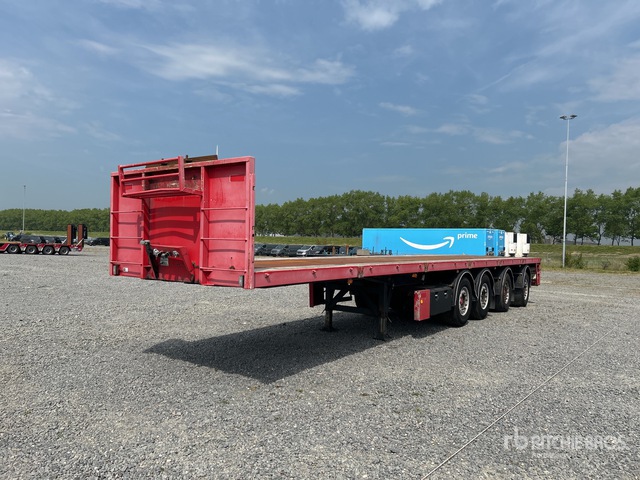 2004 KWB P504STIH Quad/A Flatbed Trailer | Ritchie Bros. Auctioneers