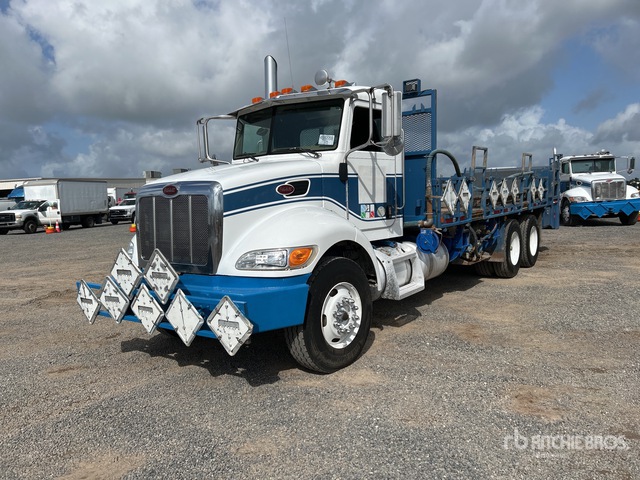 2009 Peterbilt 340 6x4 Flatbed Truck | Ritchie Bros. Auctioneers