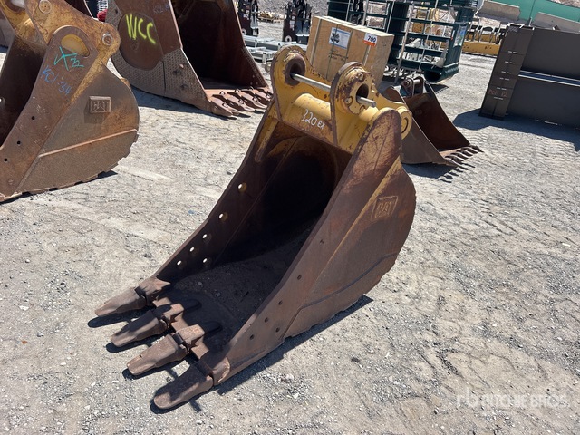 Cat 30 in Digging Excavator Bucket - Fits Cat 320F | Ritchie Bros ...