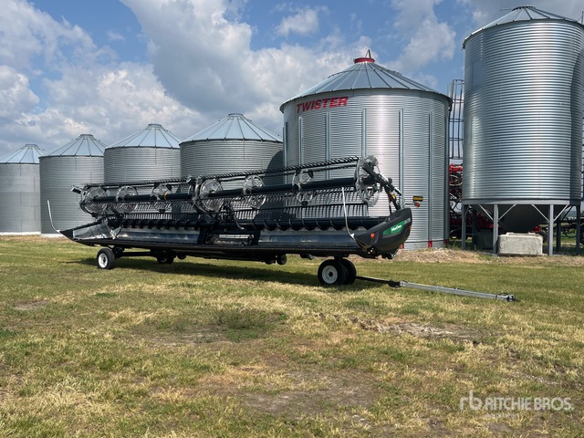 2022 MacDon FD235 35 ft Flex Draper Combine Header | Ritchie Bros ...