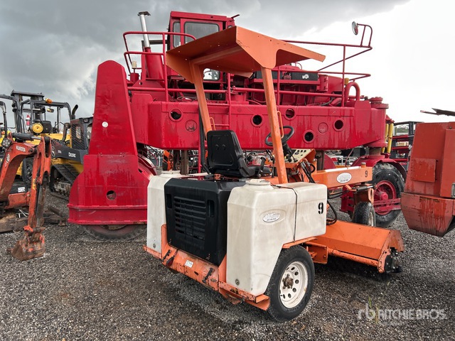 1999 Lay-Mor 6HC Self-Propelled Broom (Inoperable) | Ritchie Bros ...