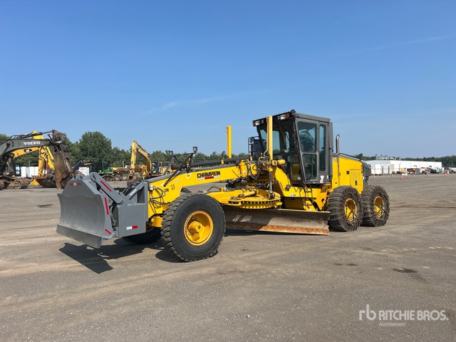 1997 Champion 750A Niveleuse motorisé | Ritchie Bros. Auctioneers